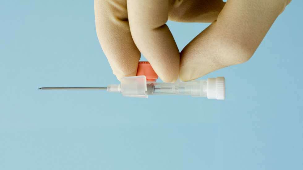 Peripheral Intravenous Catheters (PIVCs) versus Long Peripheral ...